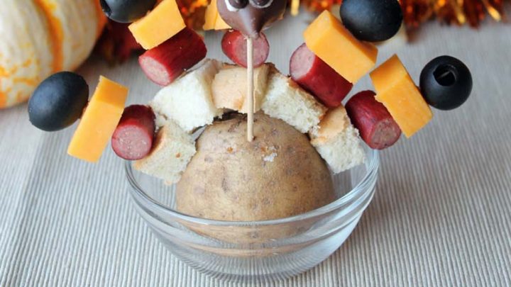 Snack Stick Turkeys DIY - Lovebugs and Postcards
